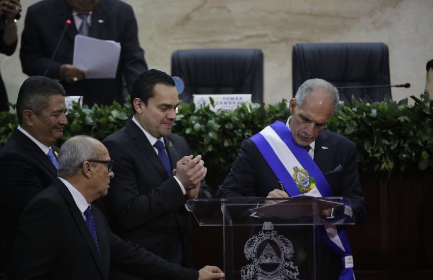 Asfura sanciona primero tres decretos, la venta del avión lo del RIT y ...